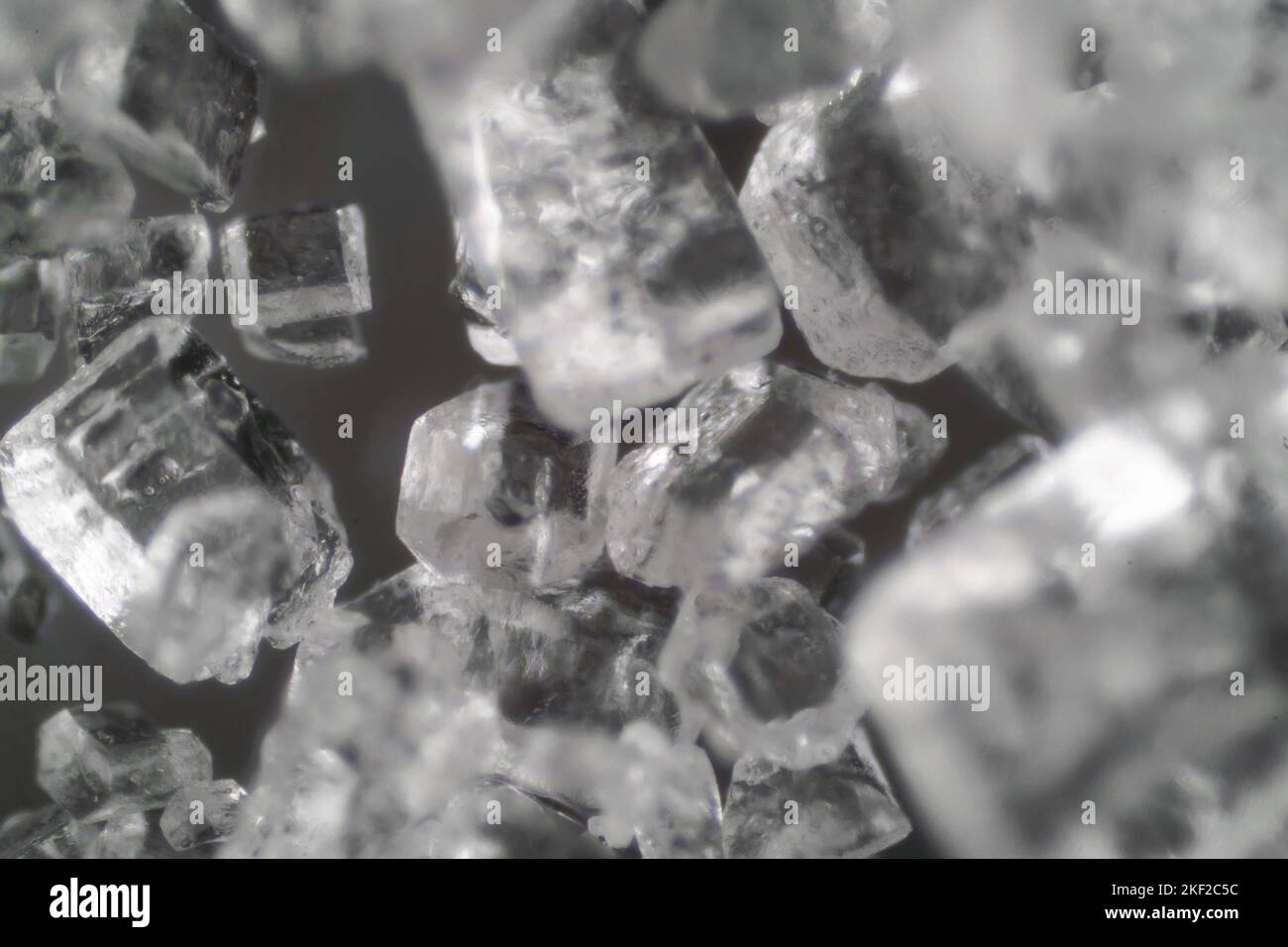 Cristaux microscopiques sel Banque de photographies et d’images à haute ...