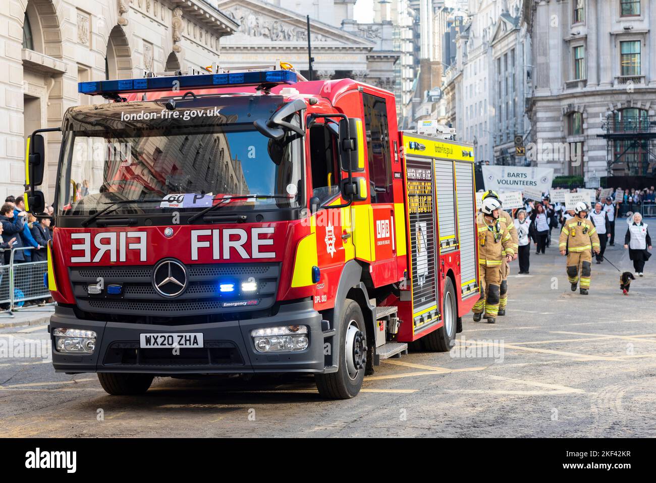 La brigade de pompiers de Londres au défilé du Lord Mayor's Show à la ...