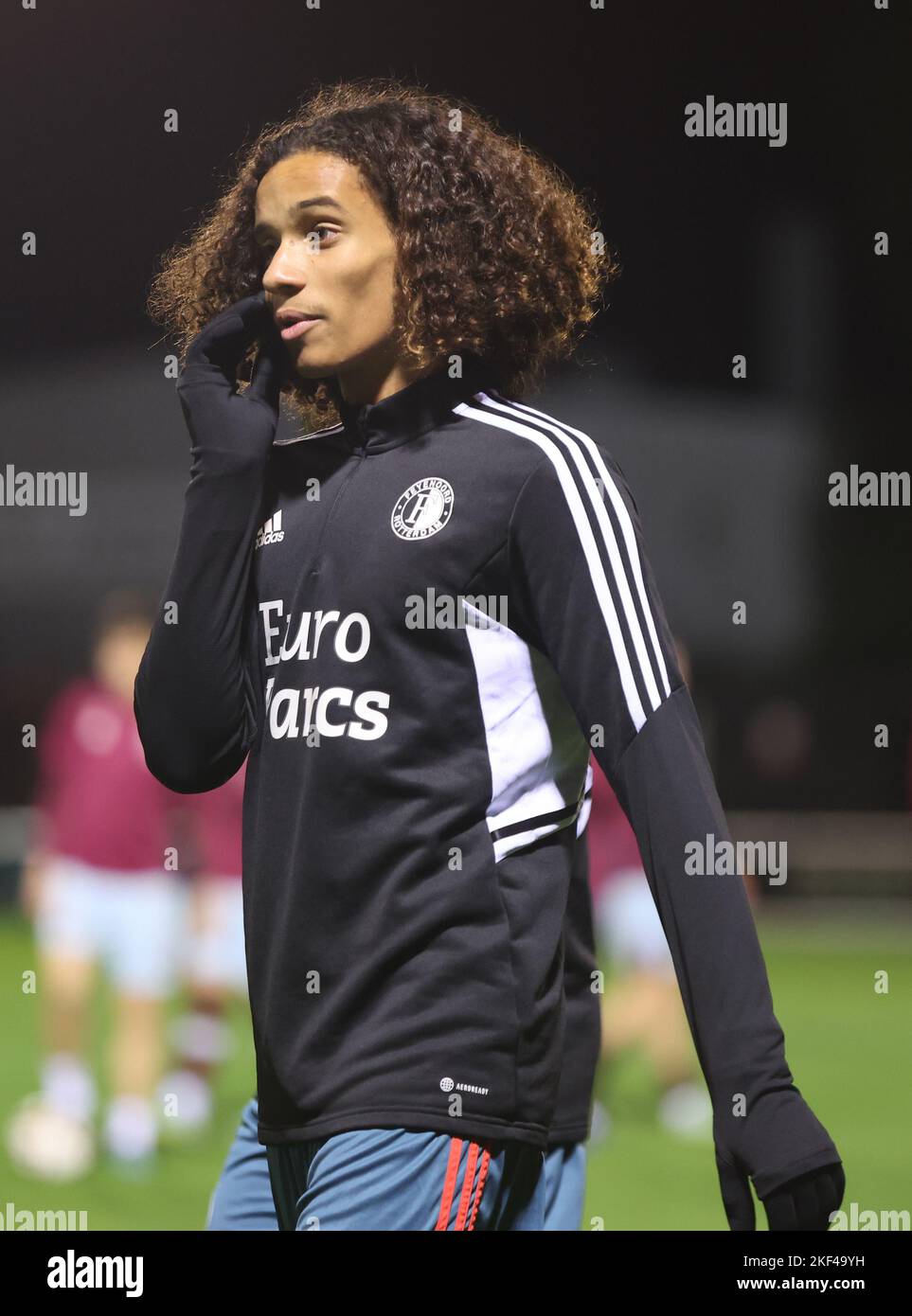 DAGENHAM ENGLAND - NOVEMBRE 15 : Gjival Zechiel de Feyenoord lors de l ...