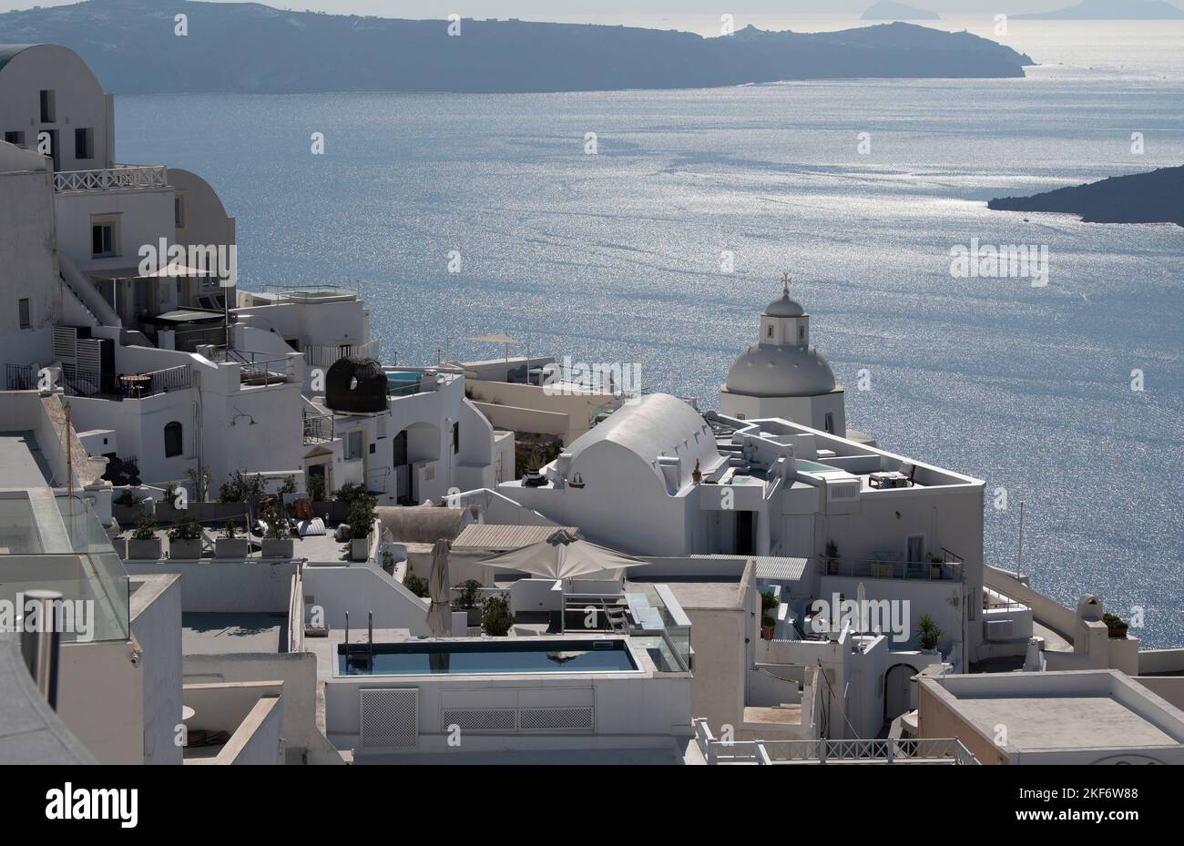 Fira, Santorini, Grèce, UE. 2022. Une vue d'ensemble de Fira la ...