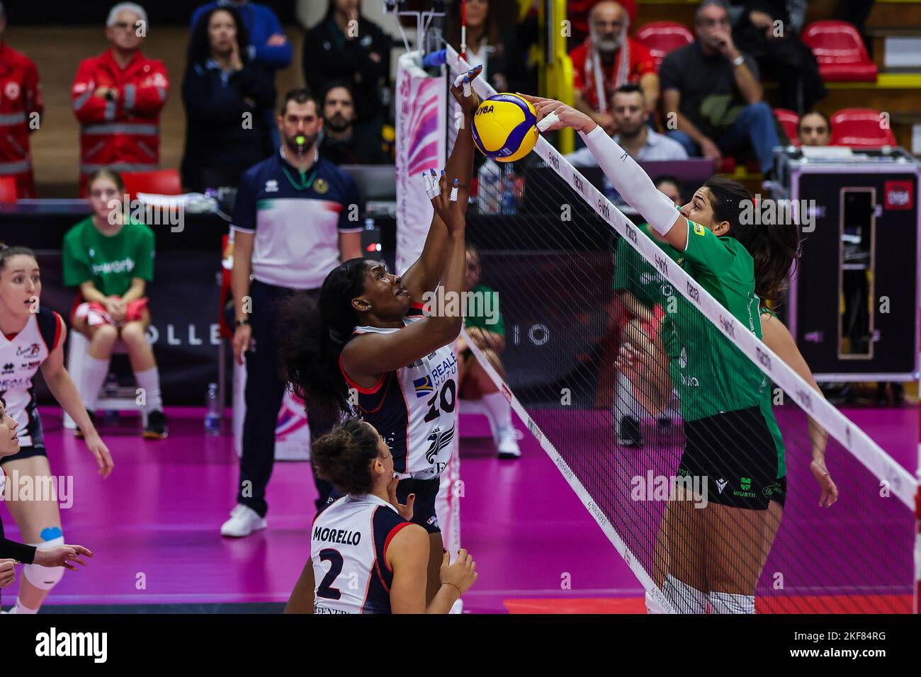 Busto Arsizio, Italie sur 16 novembre 2022 Brionne Butler #10 de Reale ...