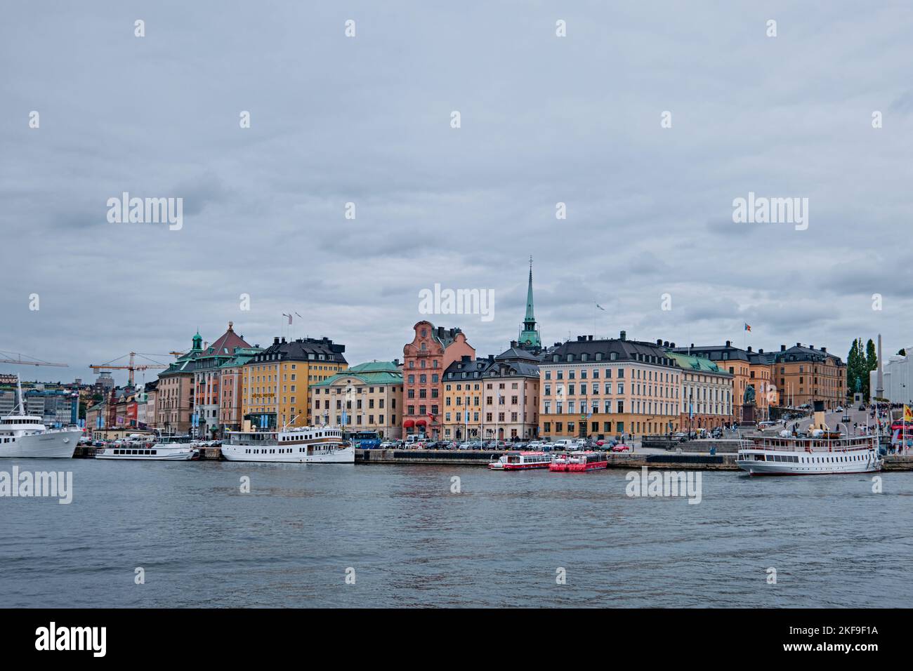 Stockholm, Suède - septembre 2022 : vieux bâtiments colorés au bord de ...