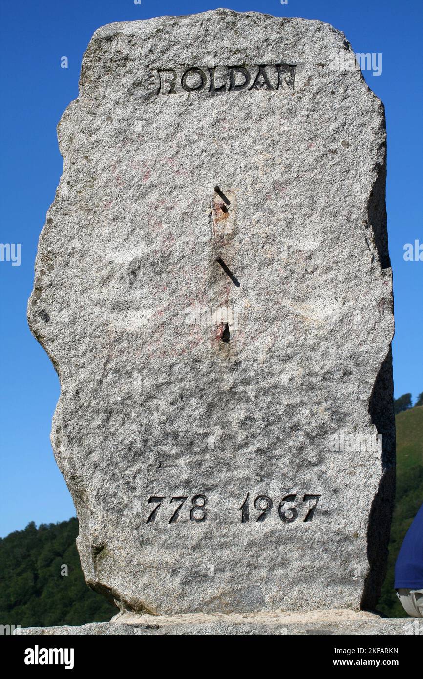 Durandel, l'épée (volée) de Roland - Un monument commémorant la ...