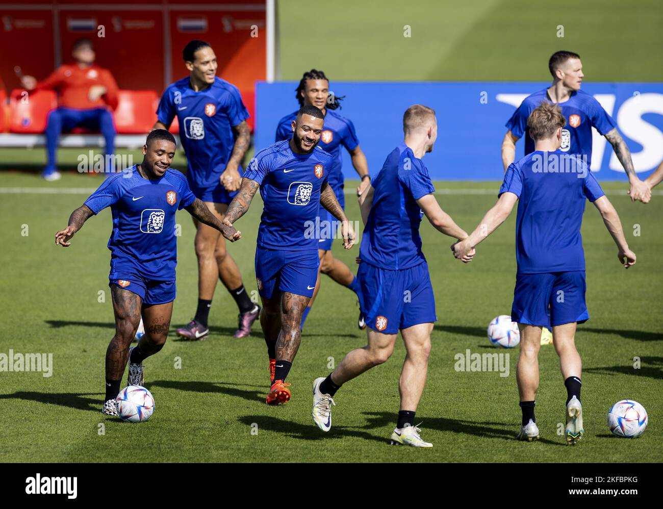 DOHA - Steven Bergwijn des pays-Bas, Virgile van Dijk des pays-Bas ...
