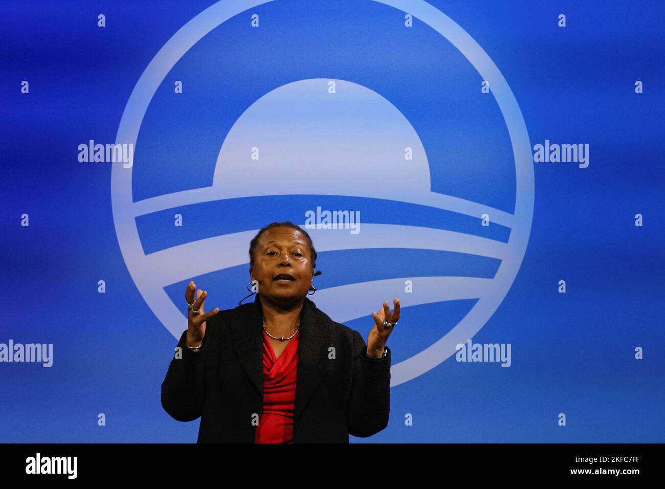 Professor of political science Banque de photographies et d’images à ...