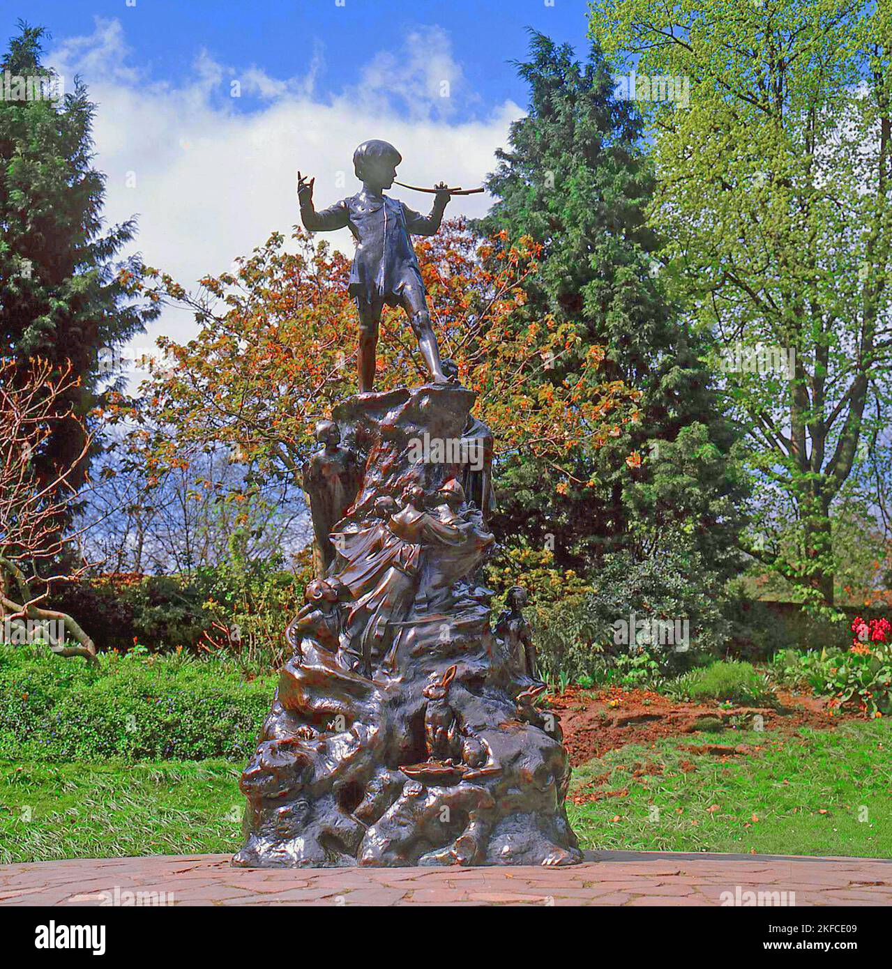 Peter pan statue kensington gardens Banque de photographies et d’images ...