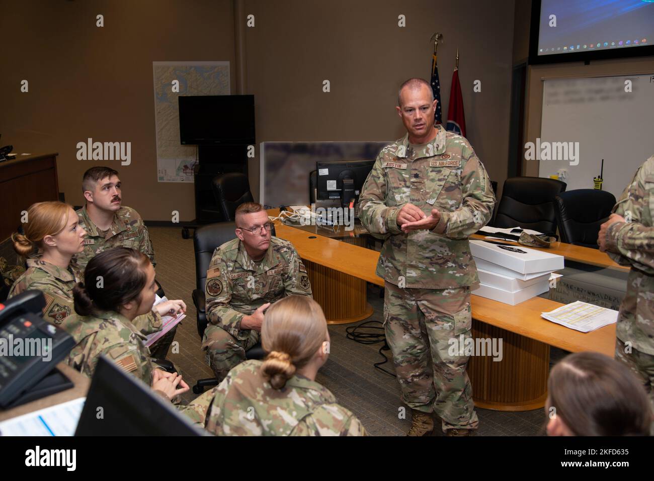 Le lieutenant-colonel Brian Austin, directeur du Smoky Mountain Air ...