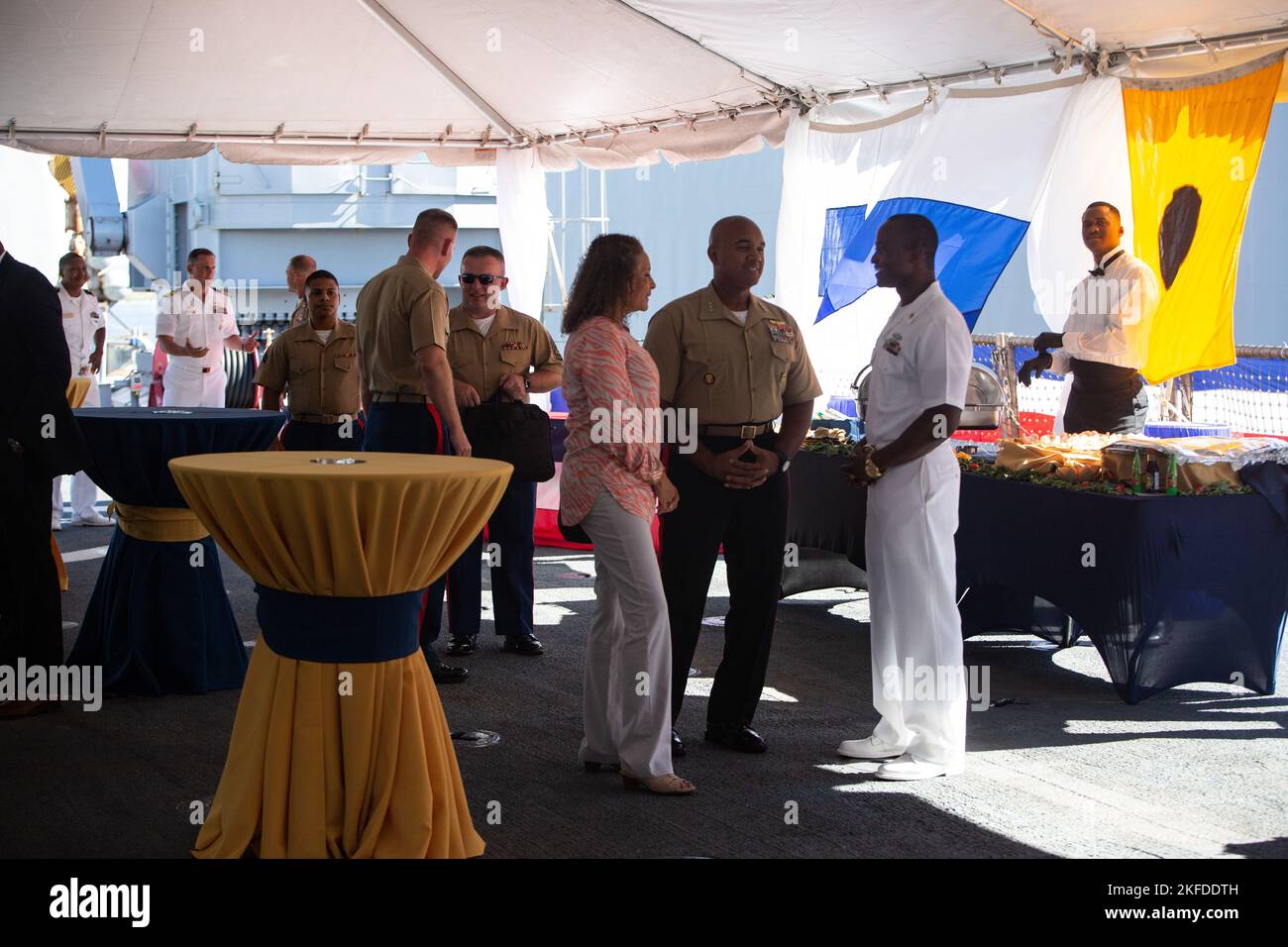 Le lieutenant-général du corps des Marines des États-Unis, Brian W ...