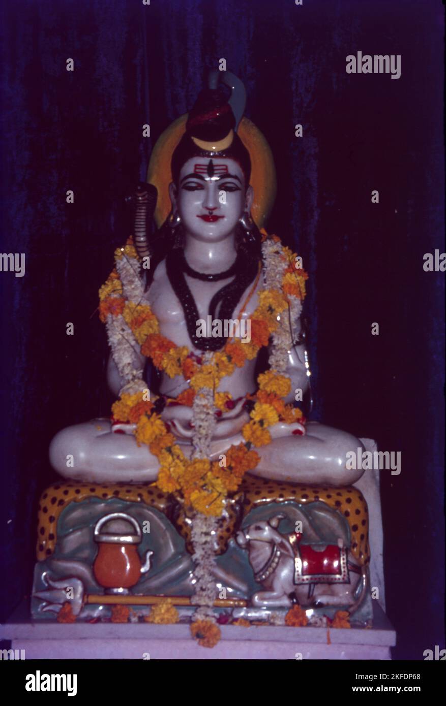 Lord Shiva :- est connu comme 'le destroyer' dans le Trimurti, la ...