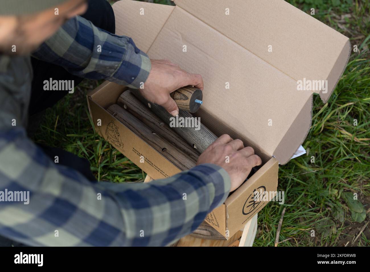 10 novembre 2022, Basse-Saxe, Osnabrück: L'inventeur Nico Stisser ...