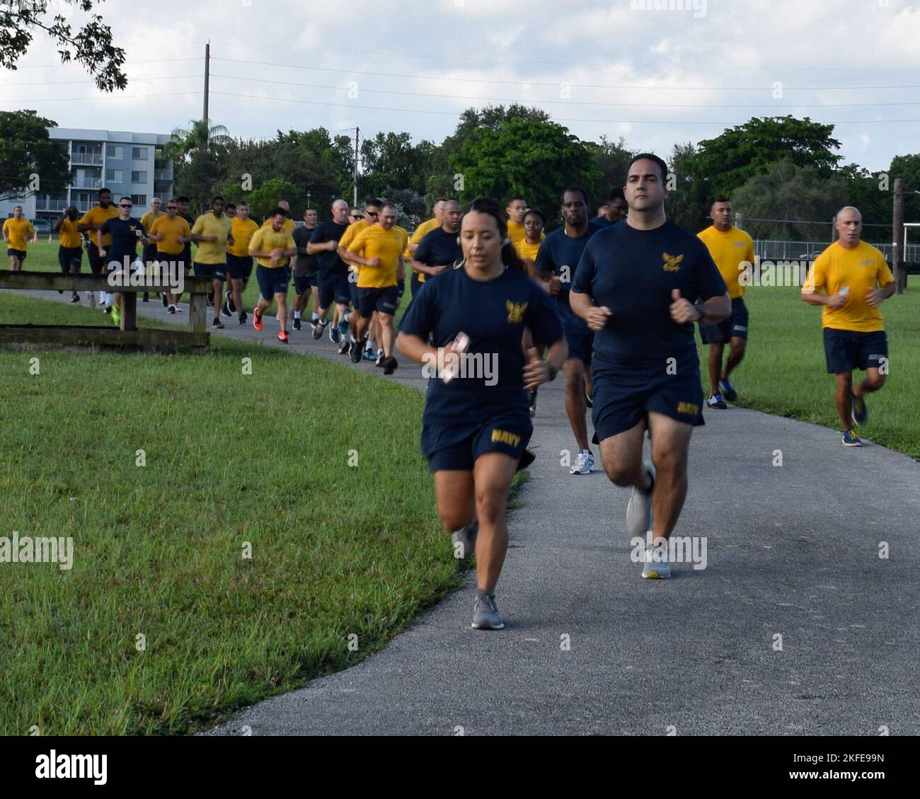 Navy physical fitness assessment Banque de photographies et d’images à ...
