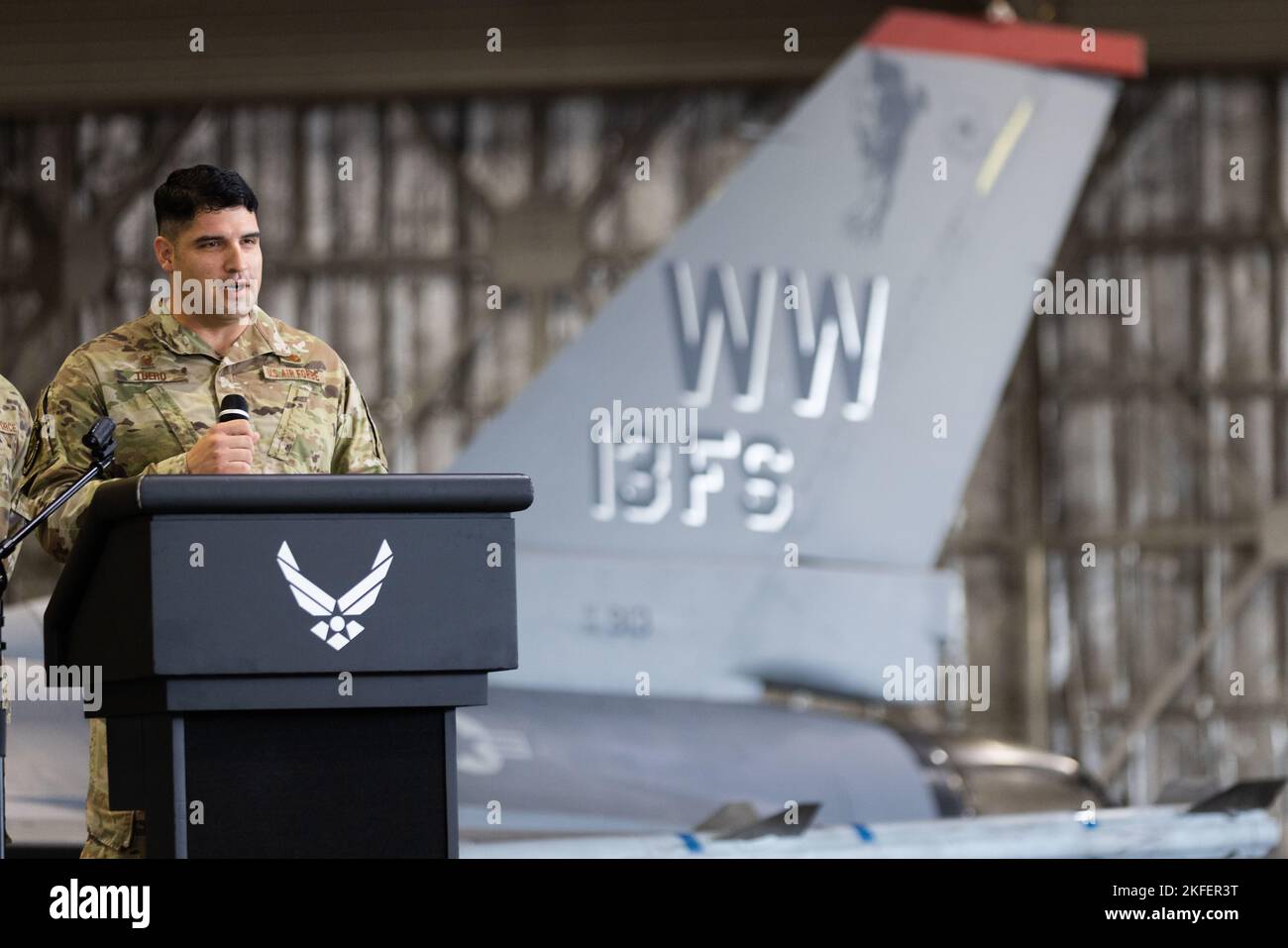 Le lieutenant-colonel Anthony Tuero de la US Air Force, commandant du ...