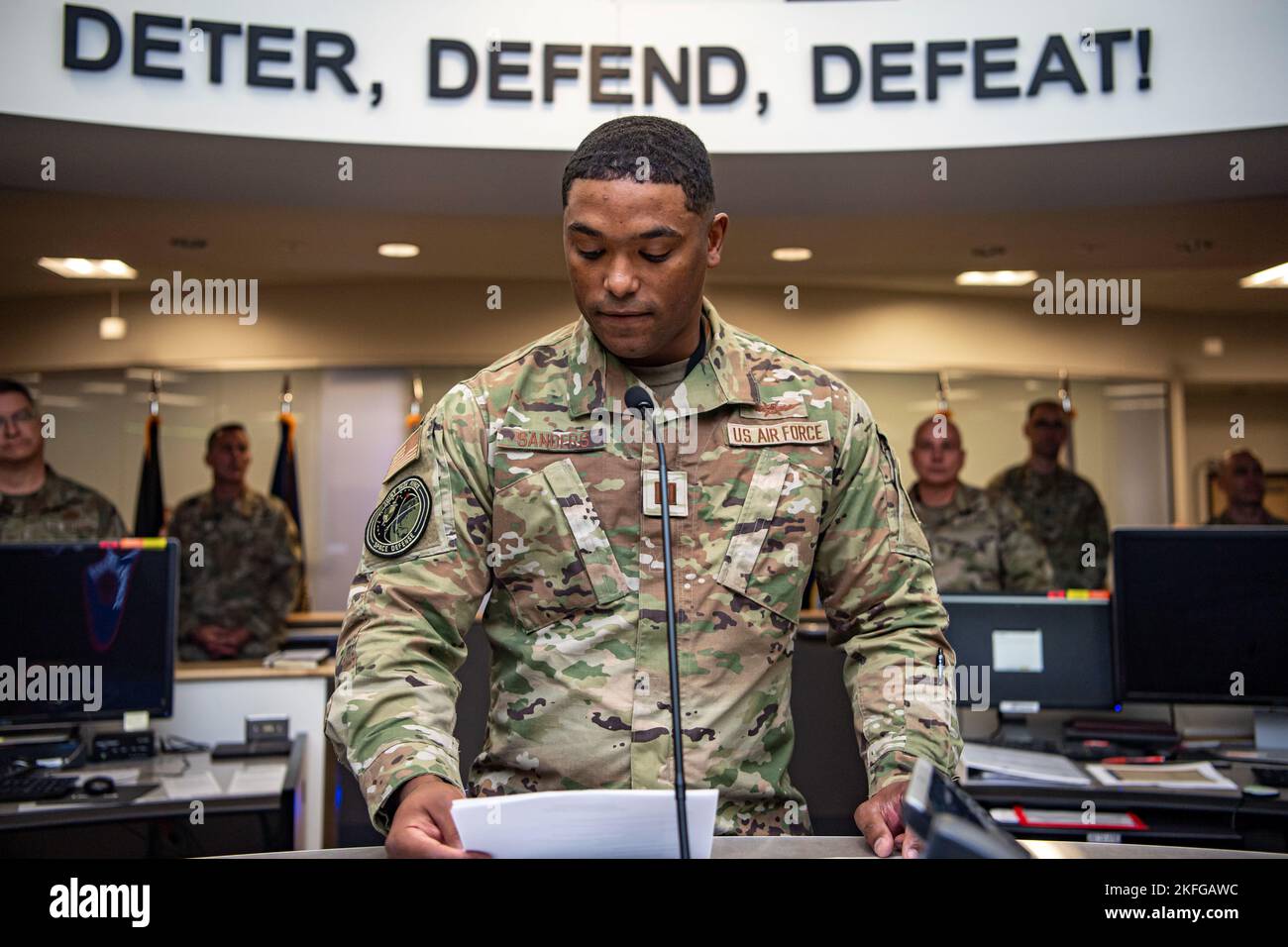 Le capitaine de la US Air Force Jamel Sanders, directeur adjoint des ...