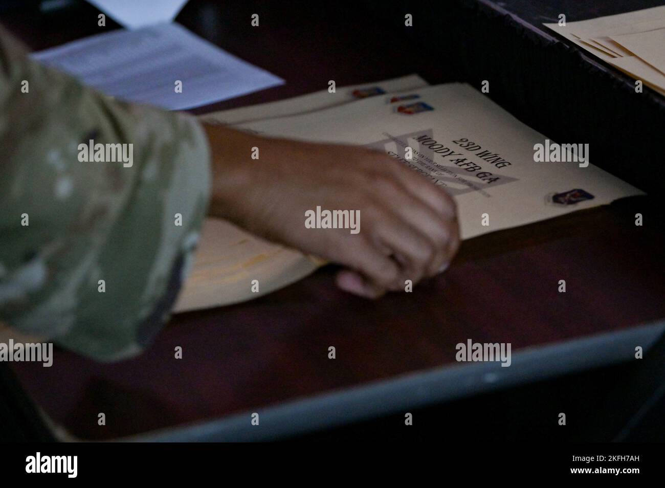 Sergent d'état-major de la Force aérienne des États-Unis Tyler Herbert ...