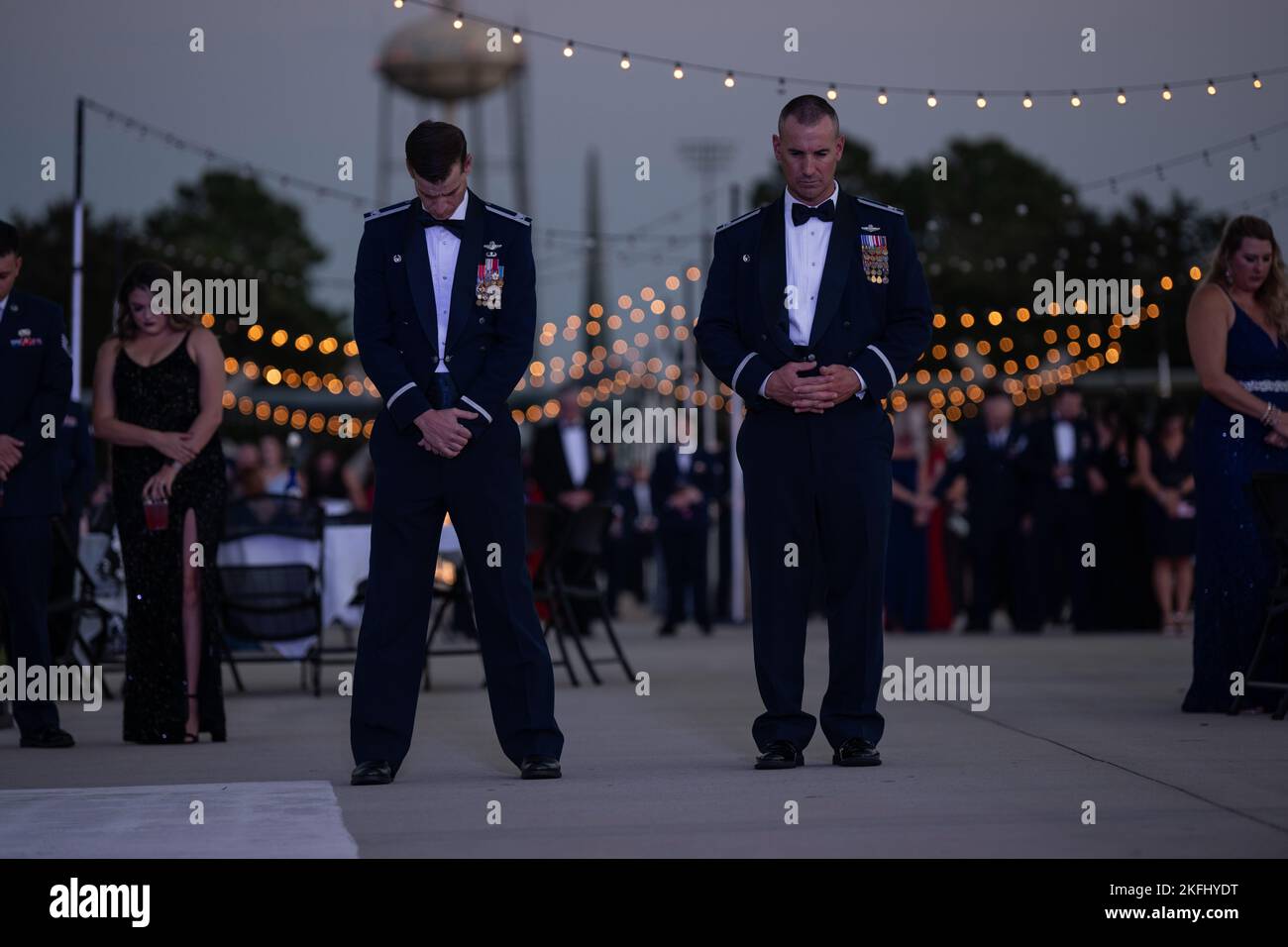Le colonel Russell Cook de la US Air Force, commandant de la 23rd e ...