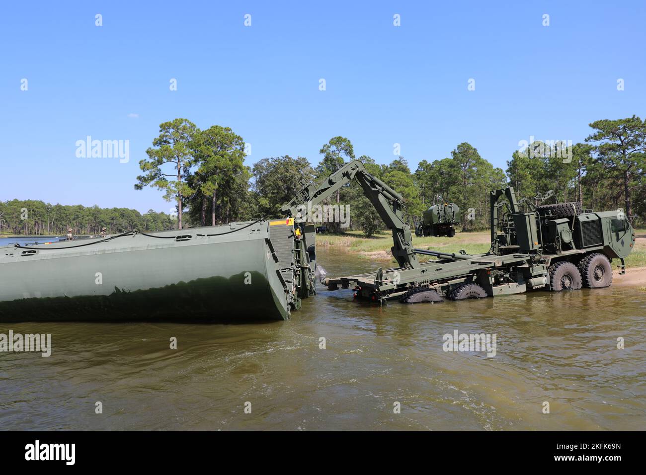 Les soldats de l'armée américaine affectés à la Multi-Role Bridge ...