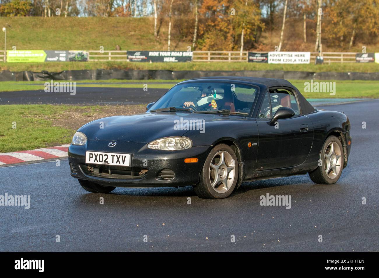 Mazda MX-5 Phoenix Black car Roadster essence 2002 voiture de sport de ...