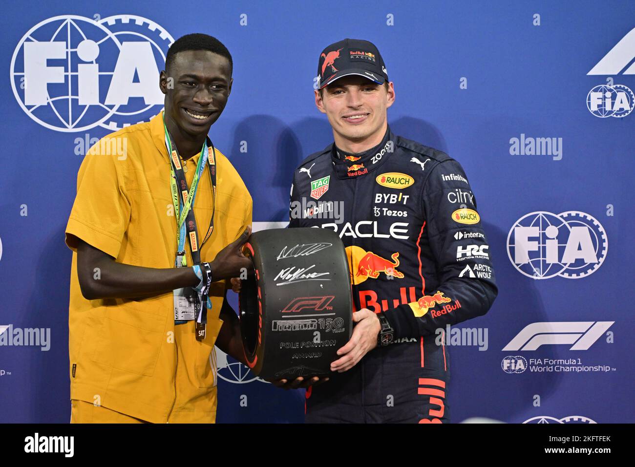 ABU DHABI, 19/11/2022, VERSTAPPEN Max (Ned), Red Bull Racing RB18 ...