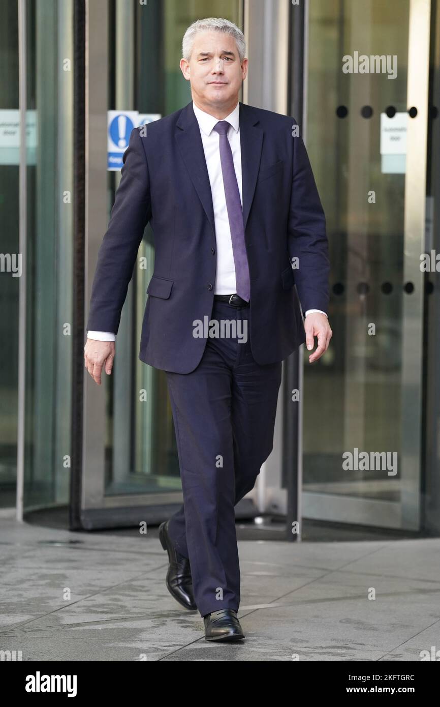 Steve Barclay, secrétaire à la Santé, quitte la BBC Broadcasting House ...