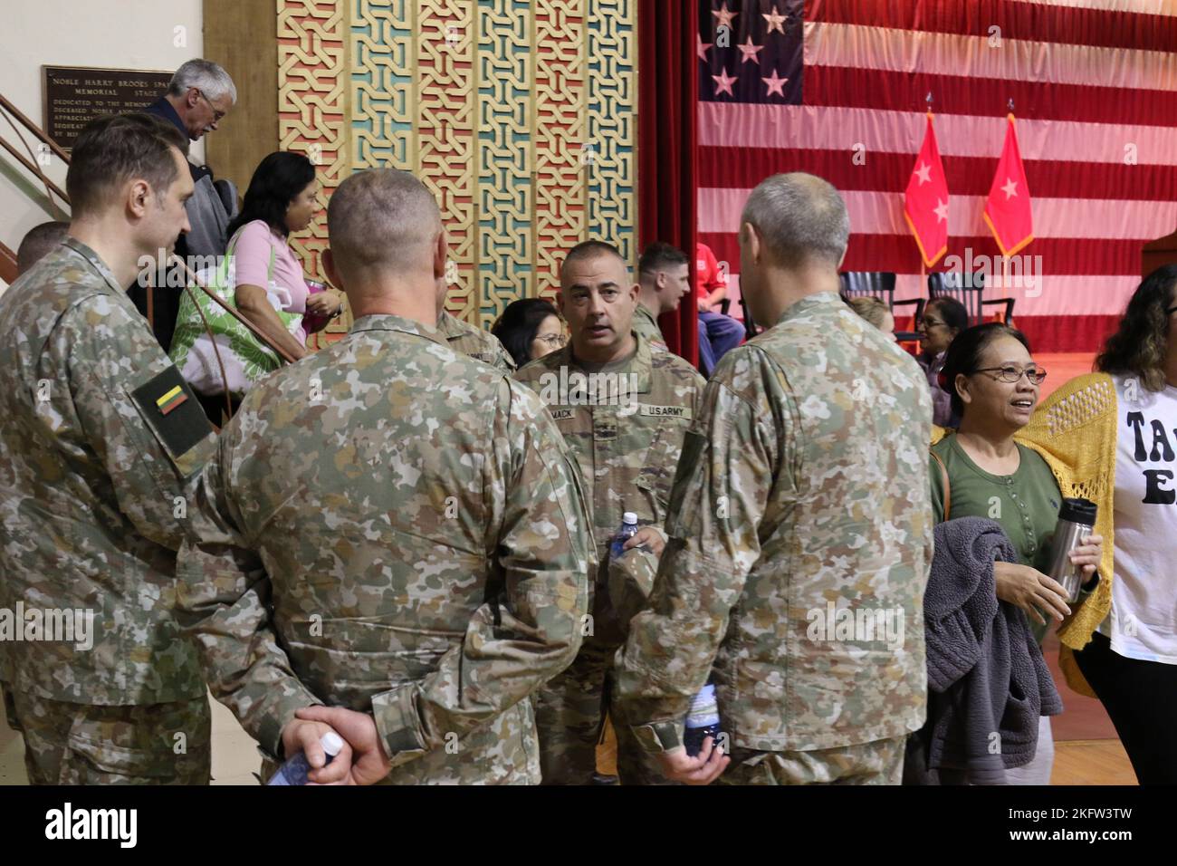 Le général de division Mark McCormack de l'armée américaine, commandant ...