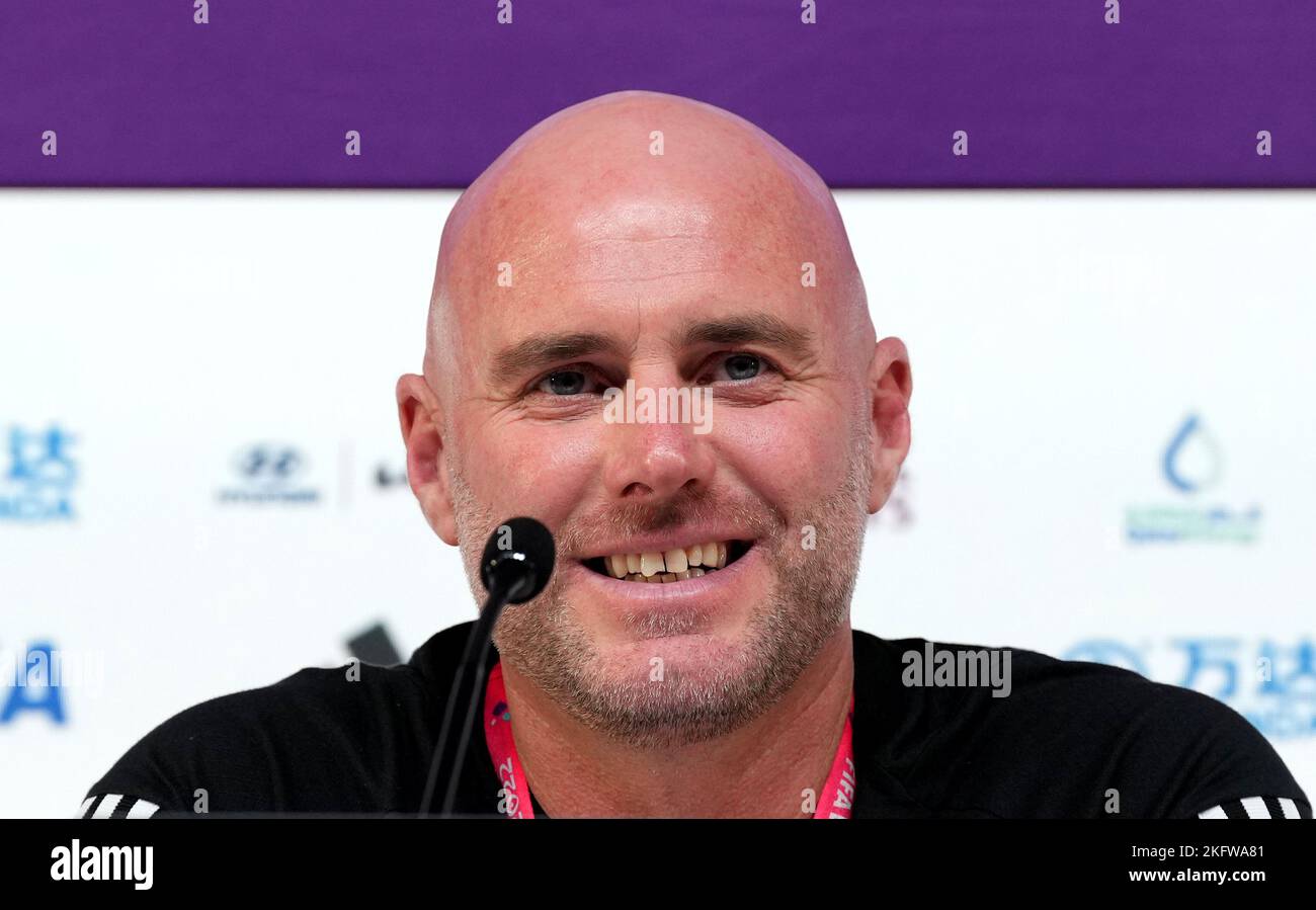Rob page, directeur du pays de Galles, lors d'une conférence de presse ...