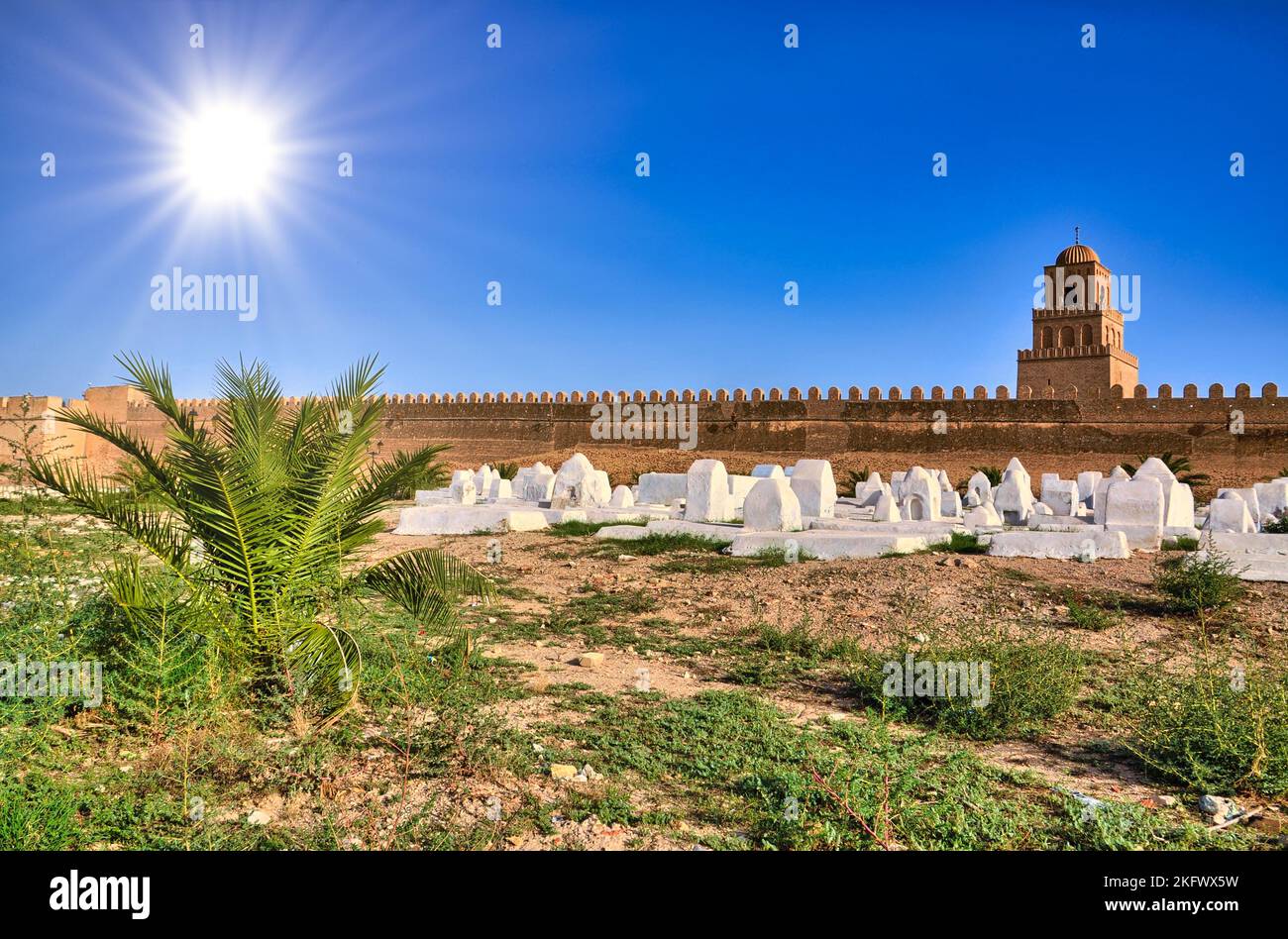 Ancien cimetière musulman près de Grande mosquée de Kairouan, Sahara ...