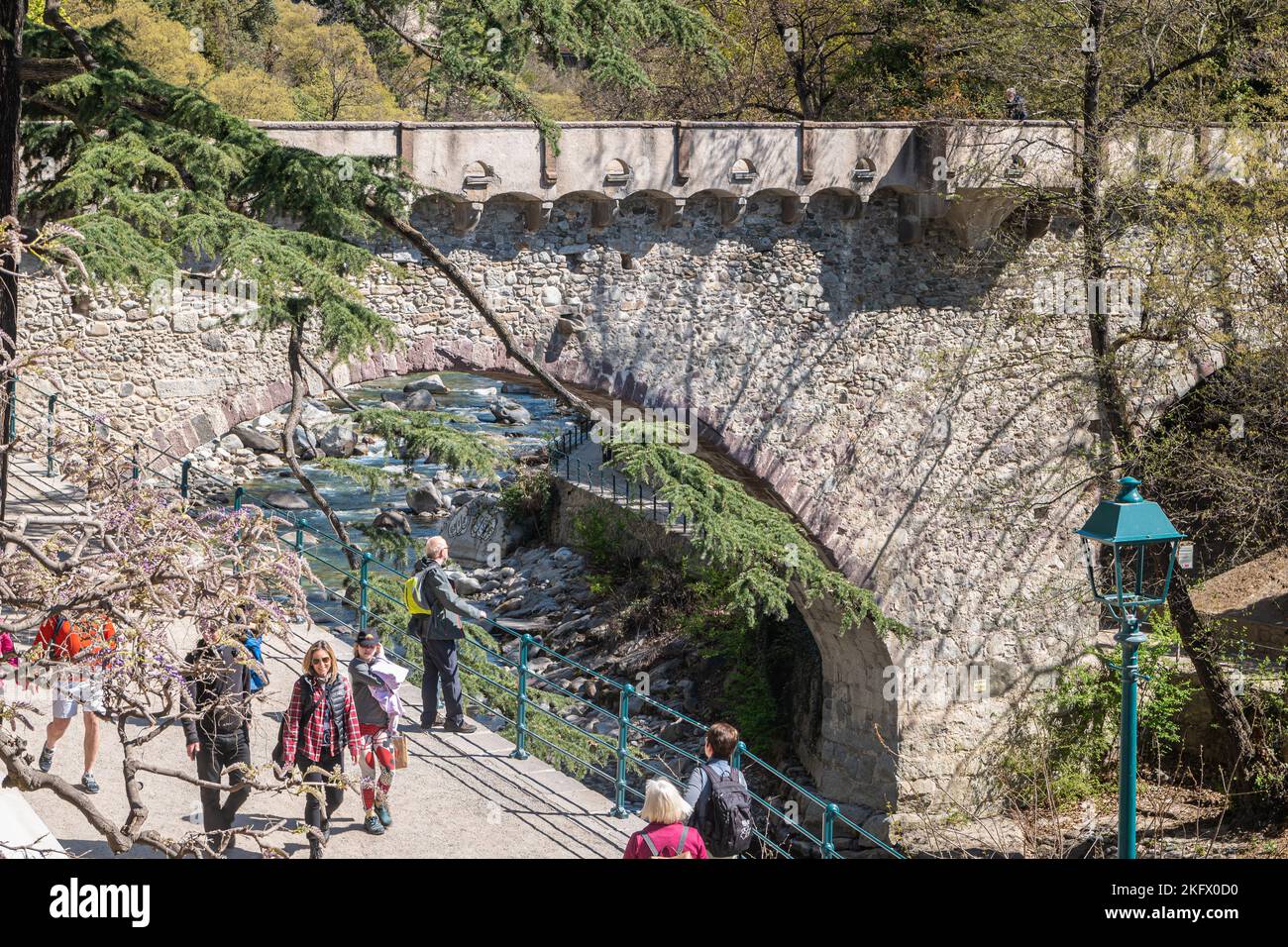 Promenade Tappeiner de Merano (Meran) dans la province du Tyrol du Sud ...