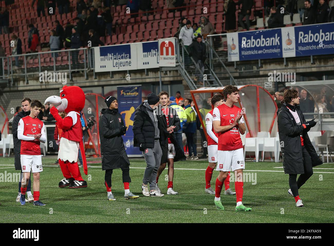 MAASTRICHT- football, 19-11-2022, stadion de Geusselt, MVV Maastricht ...