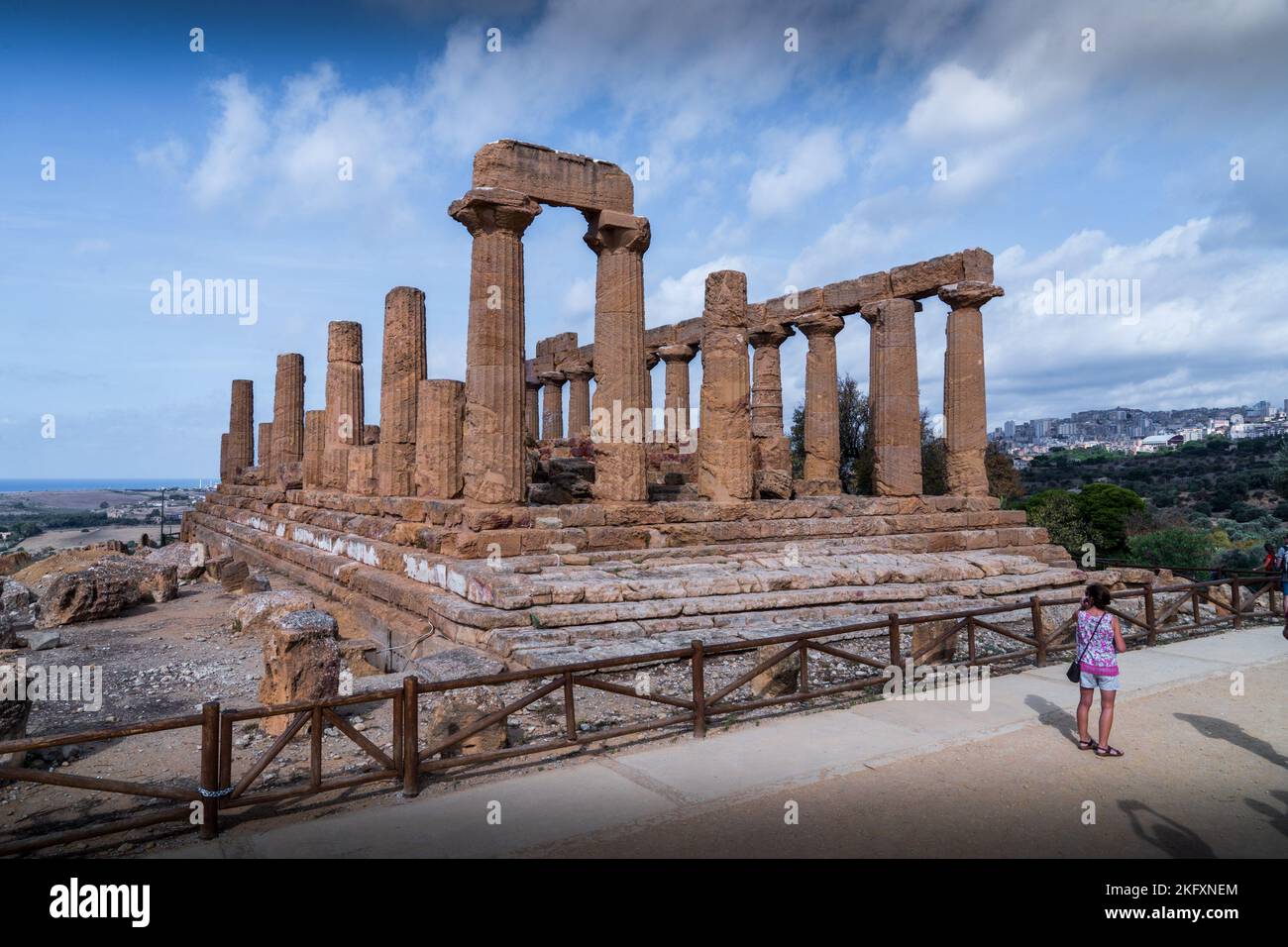 Ruines du Temple D dédié au dieu grec Hera, ou Juno romain à l ...