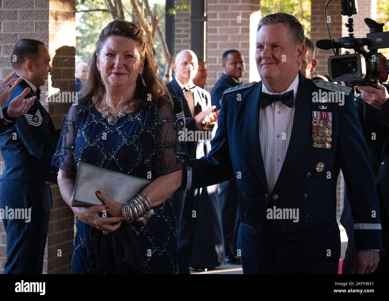 Le lieutenant général Marshall B. Webb, ancien commandant du ...