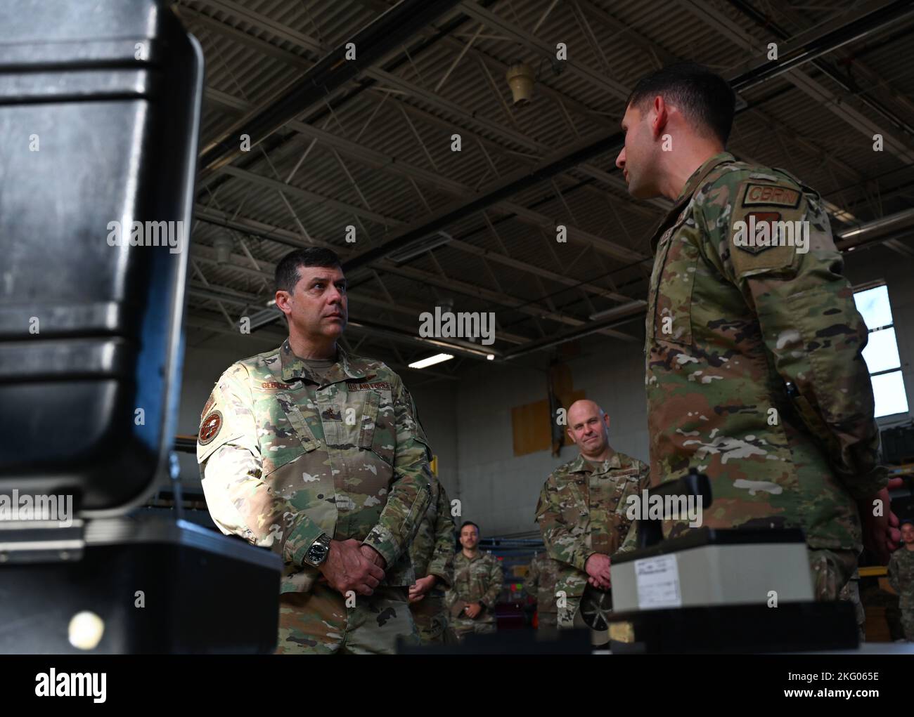 Major-général Andrew Gebara, commandant de la Force aérienne et du ...