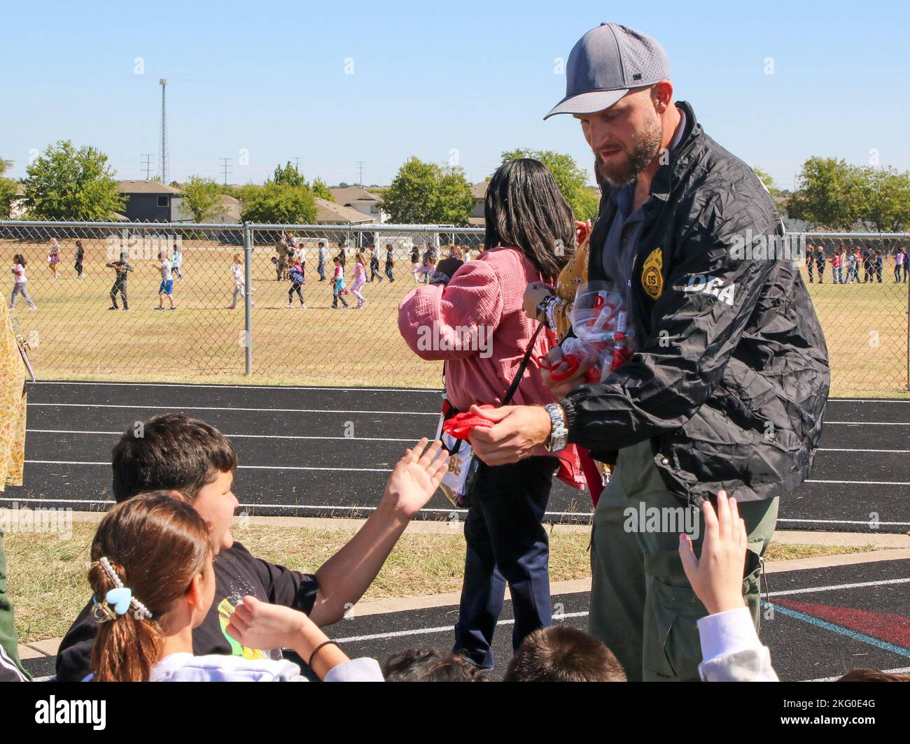 AUSTIN, Texas — Un agent spécial de la U.S. Drug Enforcement ...