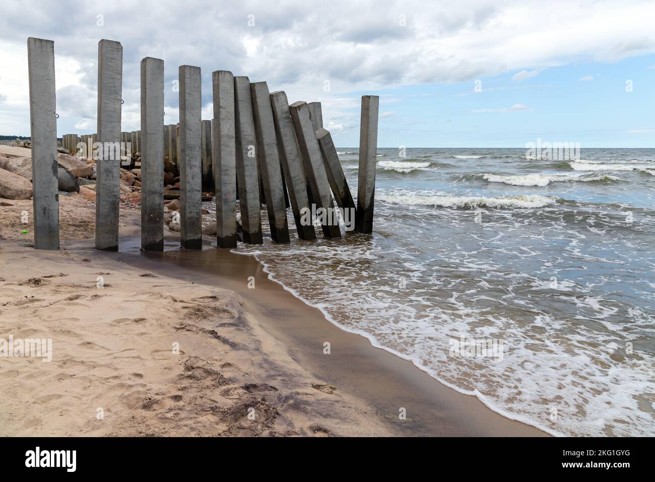 Broken pillars Banque de photographies et d’images à haute résolution ...