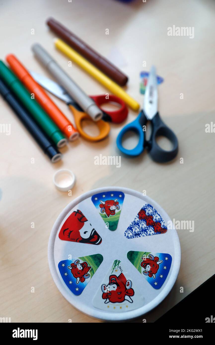 Le musée de la vache à rire. La vache folle ( vache qui rit ) est une ...