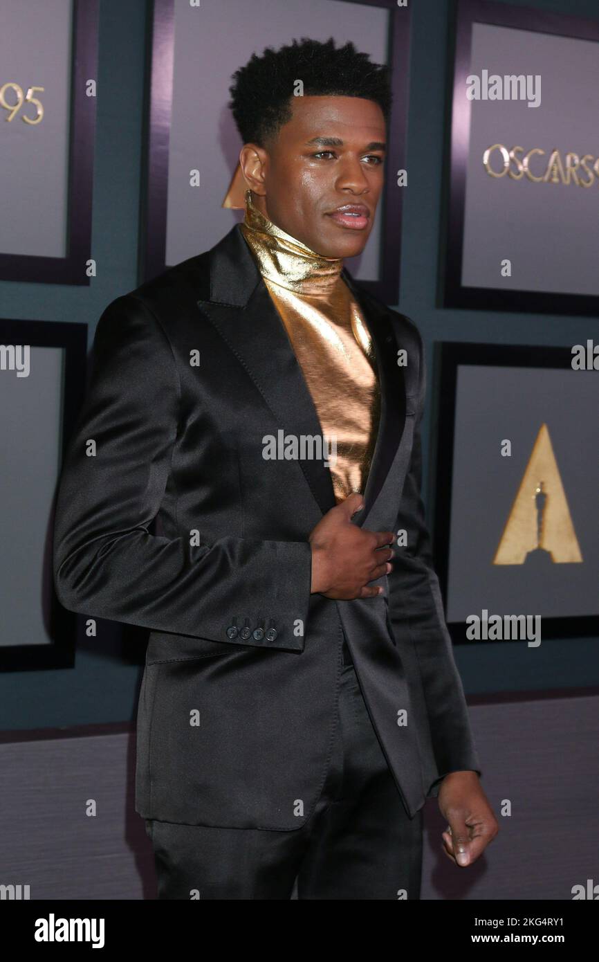 Jeremy Pope à l'arrivée de l'Academy of Motion Picture Arts and ...