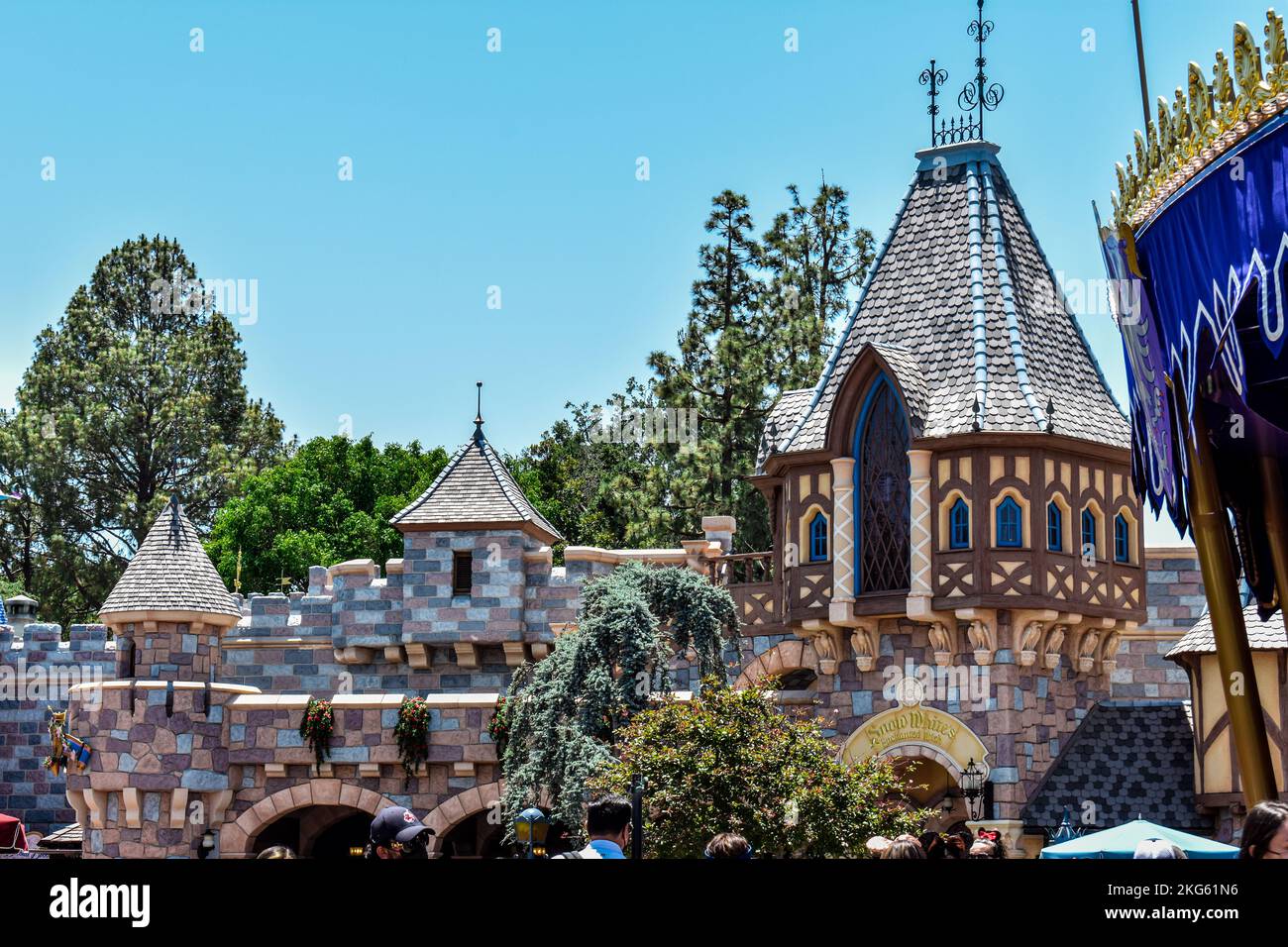 Snow whites disney castle Banque de photographies et d’images à haute ...