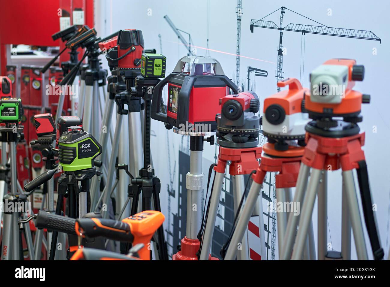 Instrument géodésique de mesure pour travaux d'ingénierie et relevés ...