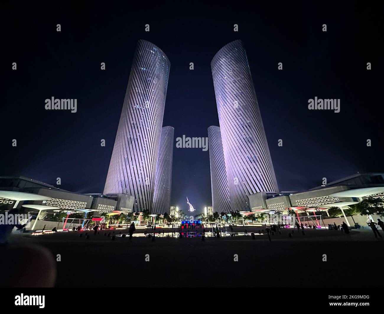 Lusail plaza tower Banque de photographies et d’images à haute résolution - Alamy