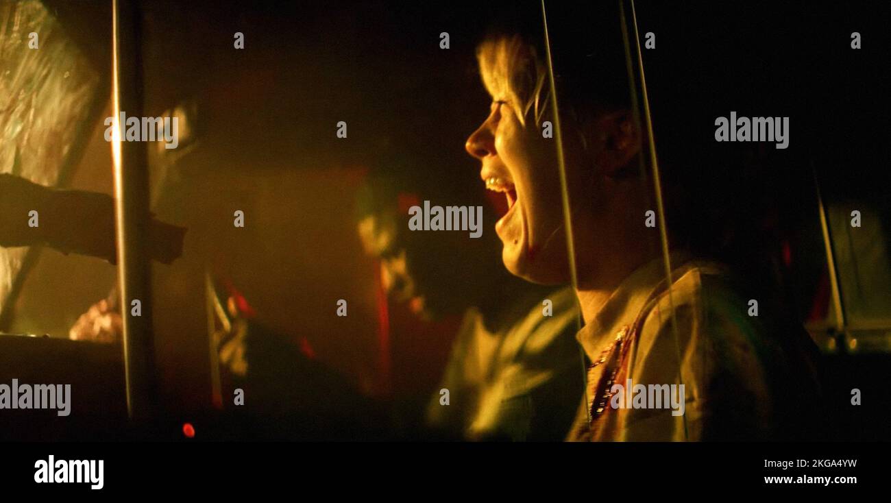 A CHASSÉ, (dit CHASSÉ), de gauche à droite: Malachi Pullar-Latchman ...