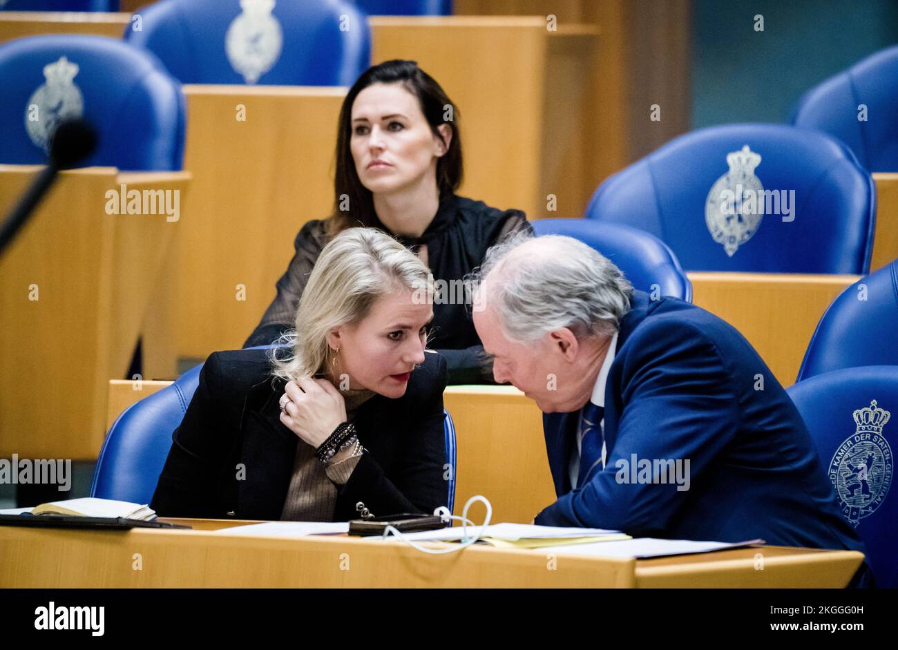 LA HAYE - Jeanet van der Laan (D66), Kiki Hagen (D66) et Paul van ...