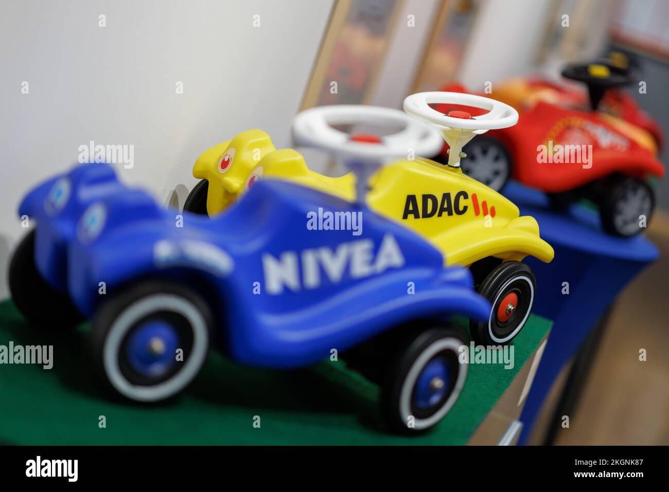 23 novembre 2022, Bavière, Fürth: Bobby car Models en édition spéciale ...