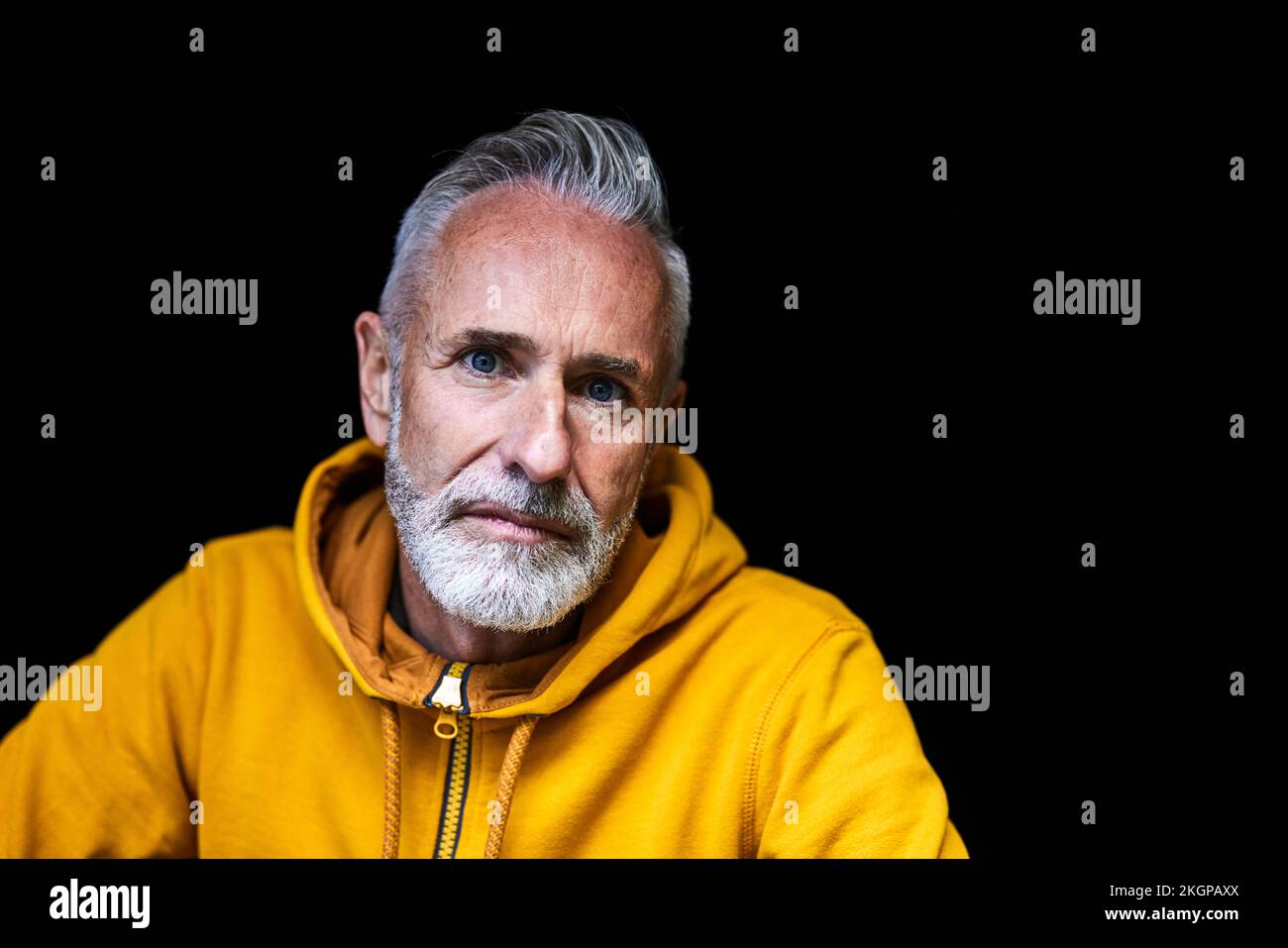 Cheveux et barbe gris Banque de photographies et d’images à haute ...
