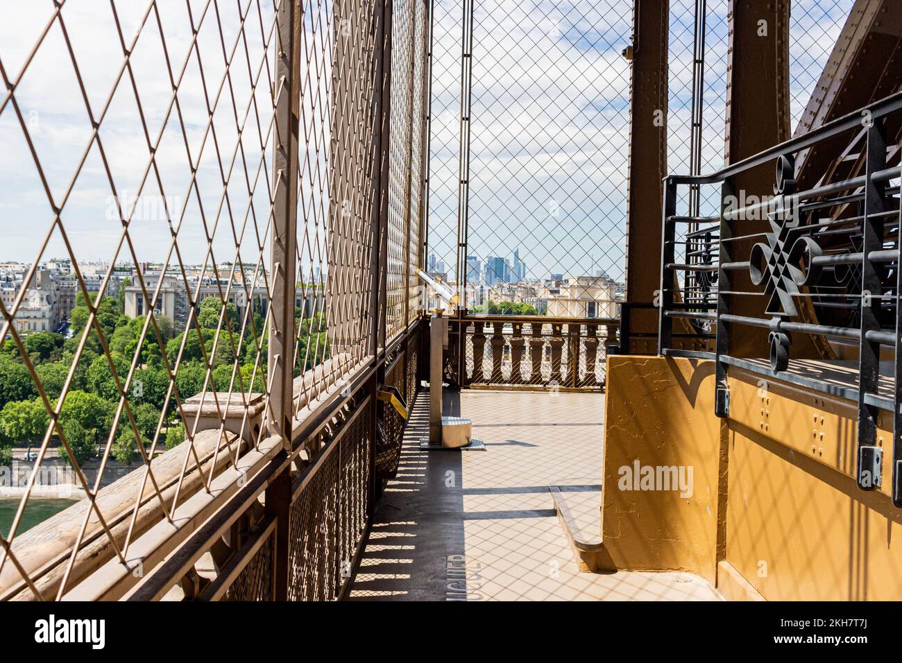 Le pont d'observation de la Tour Eiffel à Paris, France Photo Stock - Alamy