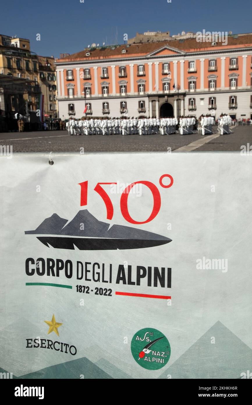 Des membres du corps alpin italien répètent leur défilé de 150th ans ...