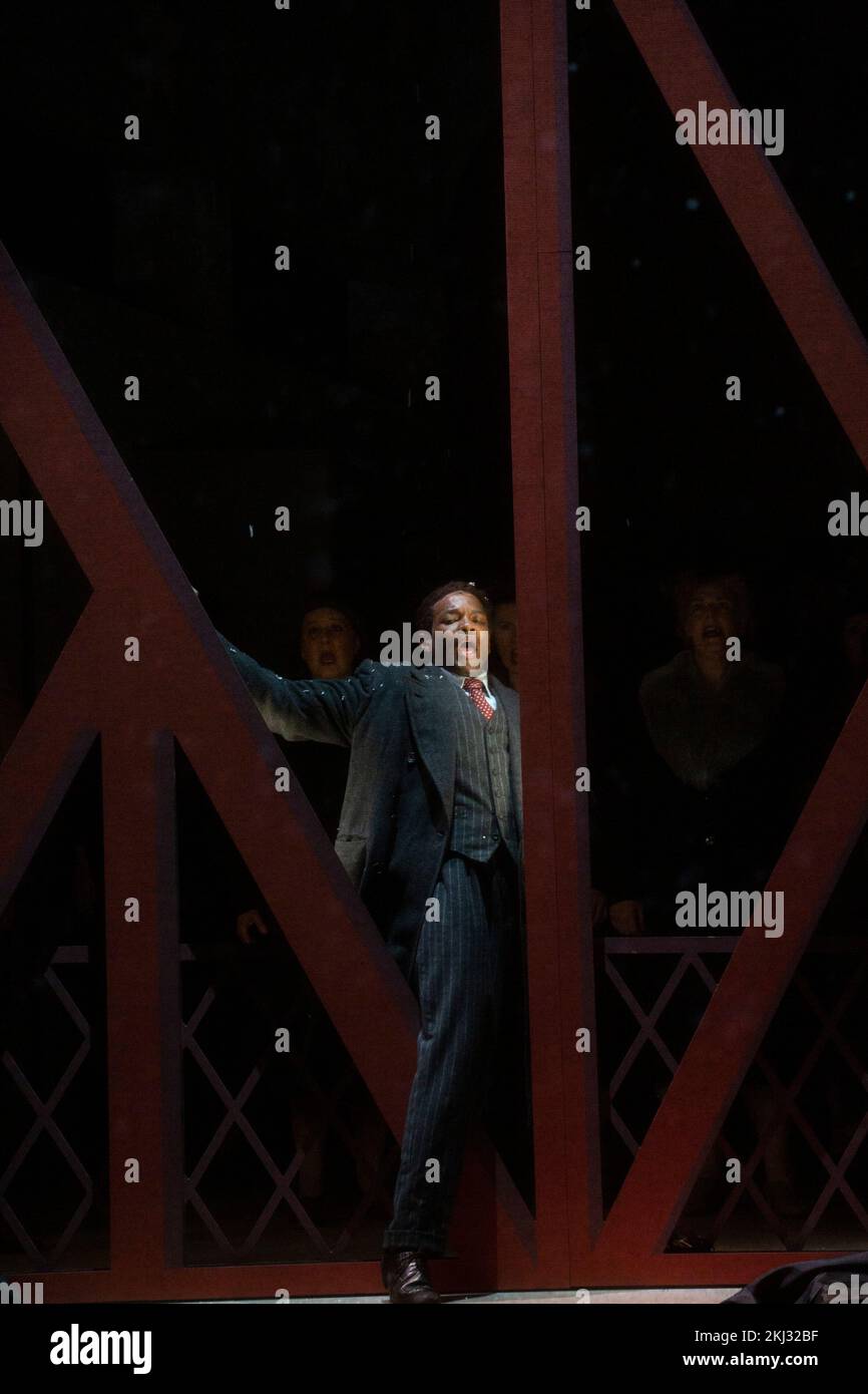 Sur le point de se suicider: Frederick Ballentine (George Bailey) dans ...