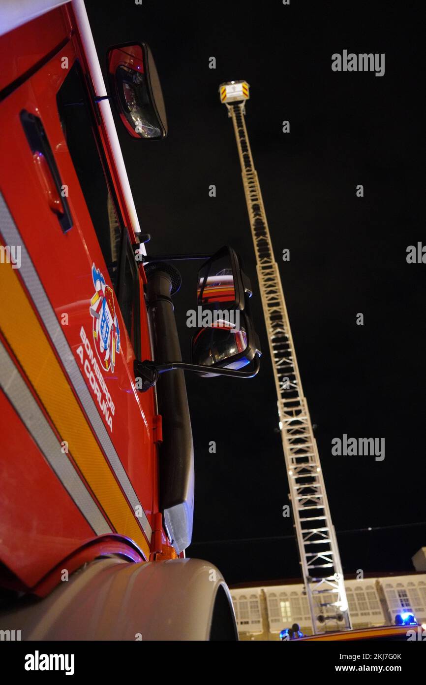 Une Coruna, Espagne Autoladder utilisé par les pompiers conçus pour ...