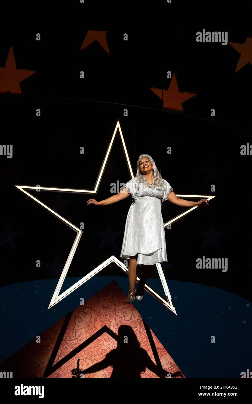 Opera singer danielle de niese Banque de photographies et d’images à ...