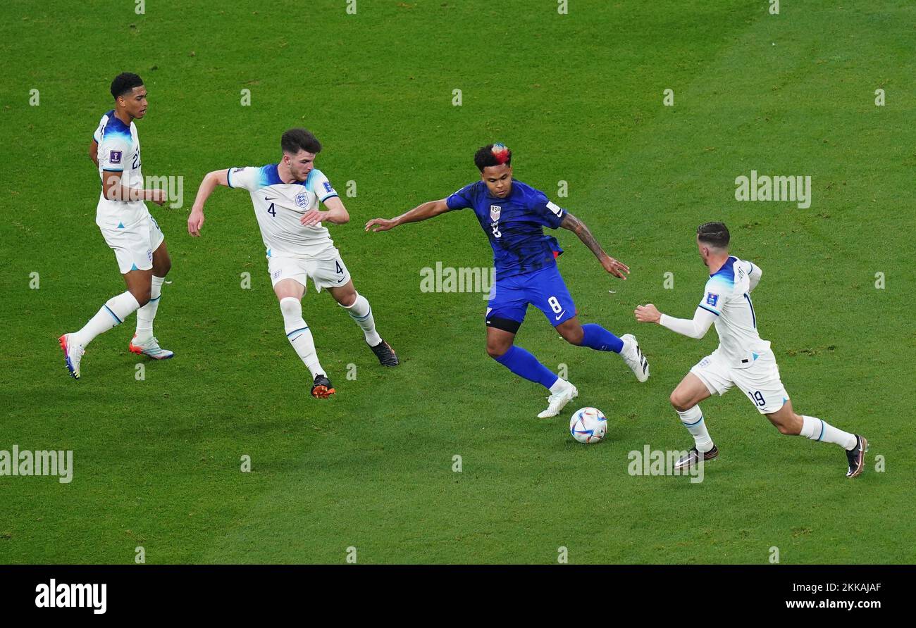 Aux États-Unis, Weston McKennie combat avec Jude Bellingham (à gauche ...