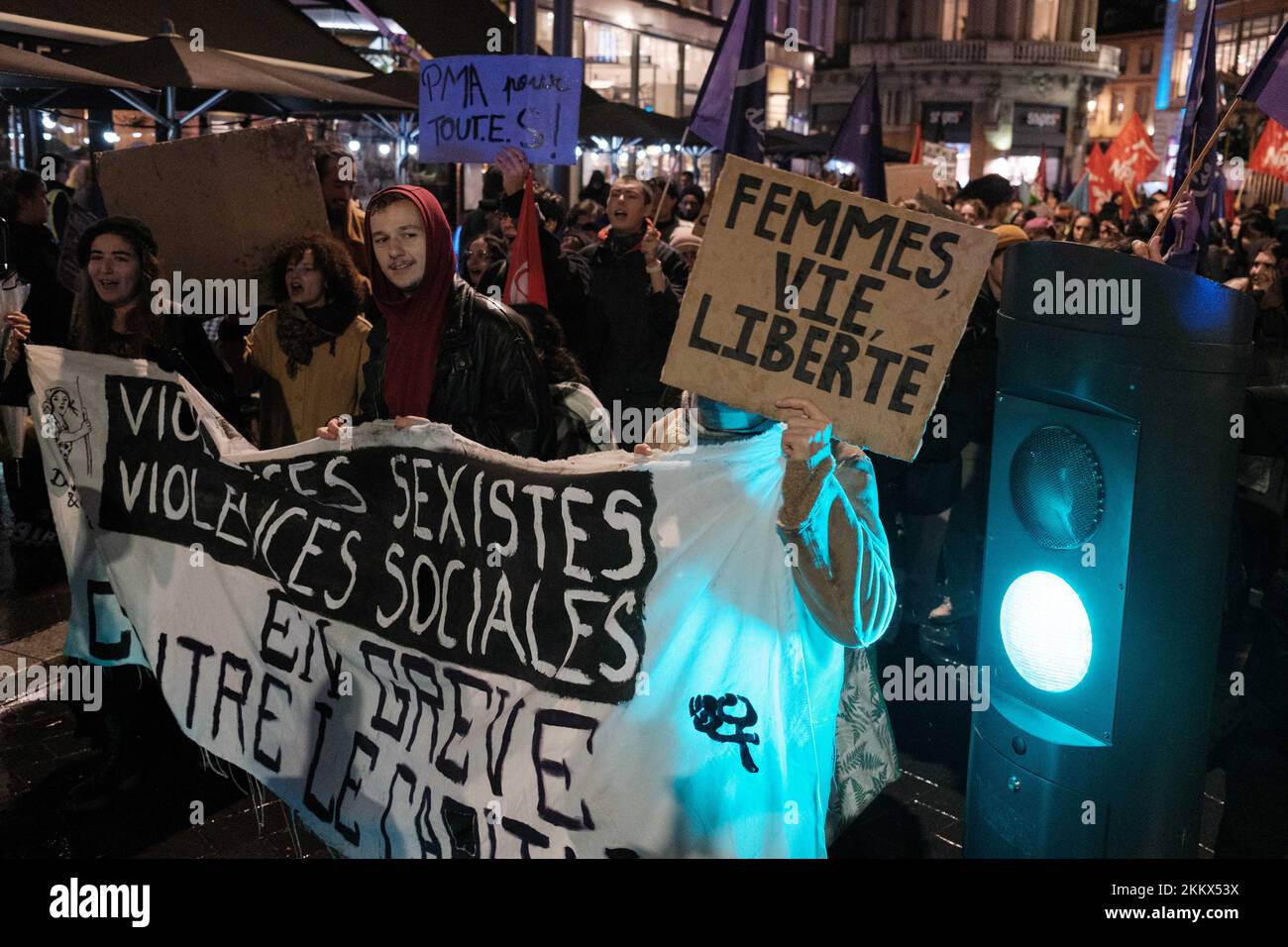 Femme vie liberte Banque de photographies et d’images à haute ...