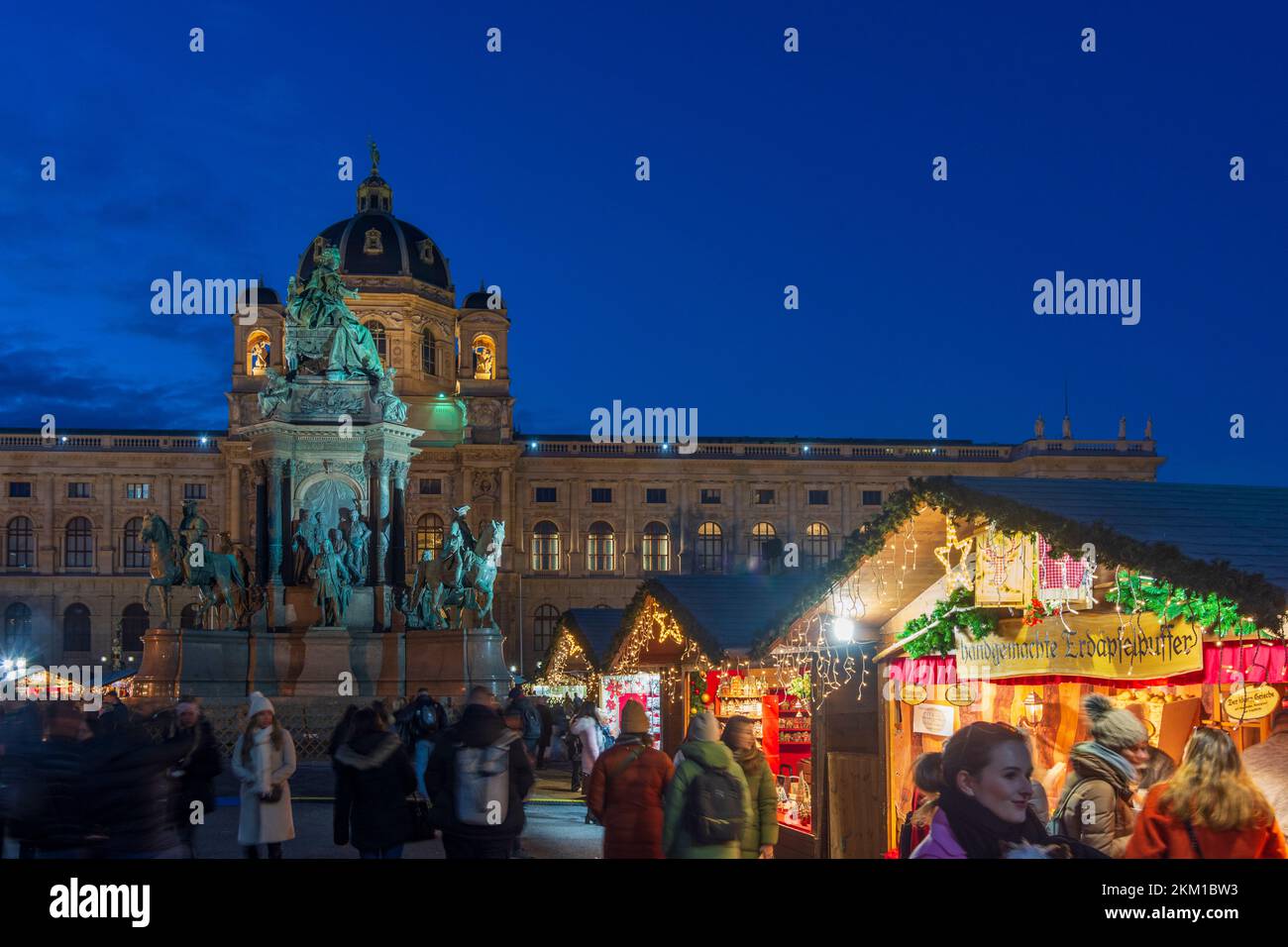 Wien, Vienne: Marché de Noël Christkindlmarkt Weihnachtsdorf à la place ...